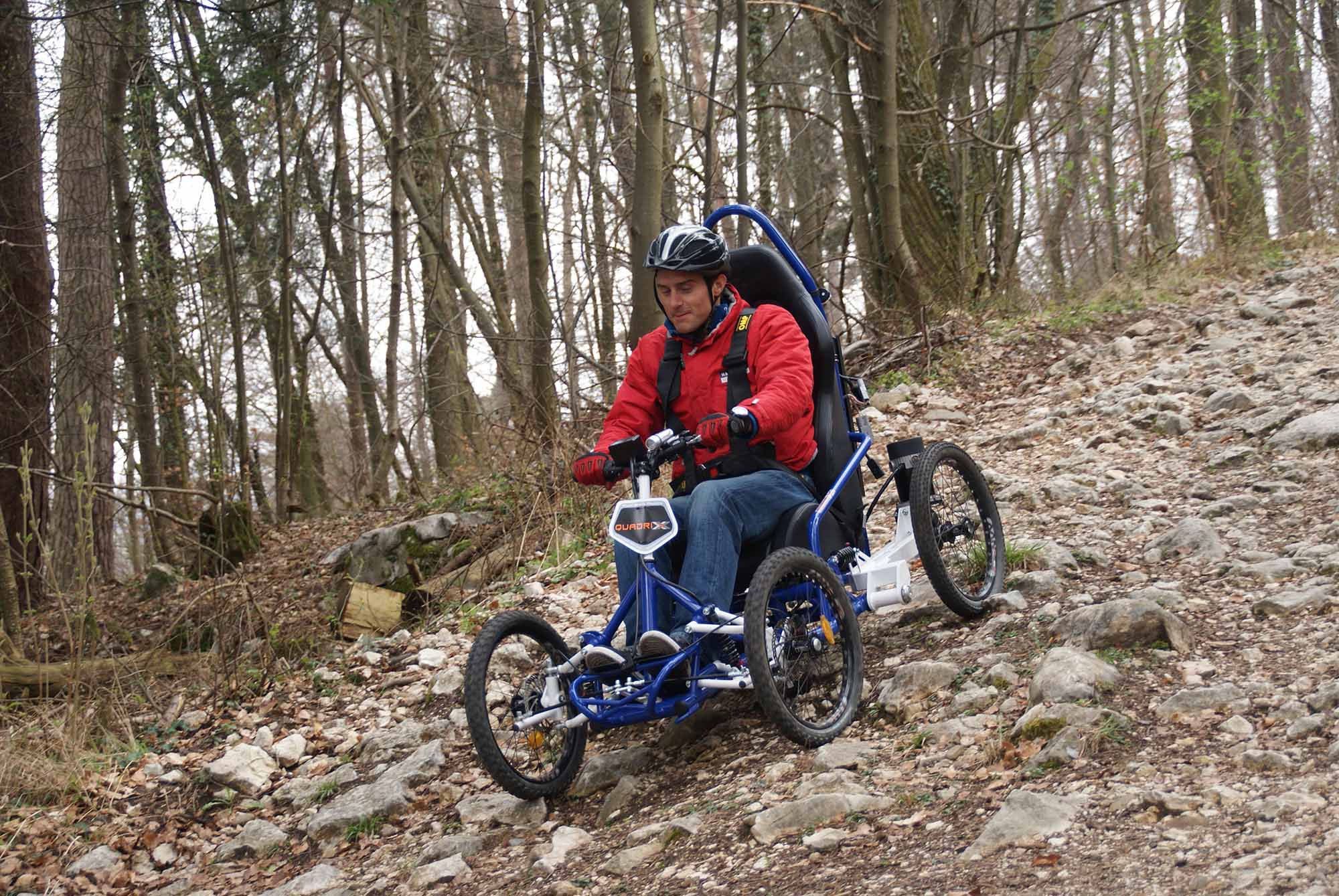 Electric all-terrain wheelchair with Loisirs Assis Evasion